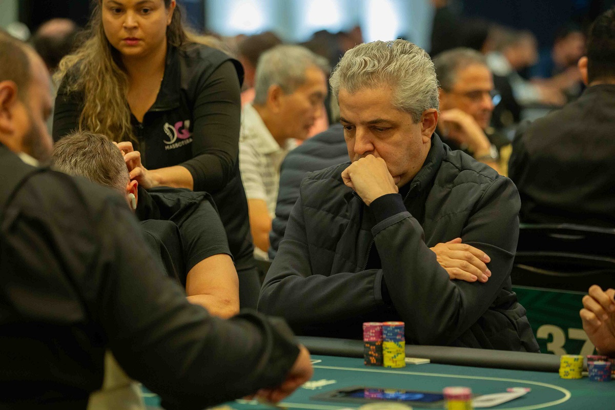 Ricardo Fasanaro é o CL do Dia Final do Seniors do BSOP Millions